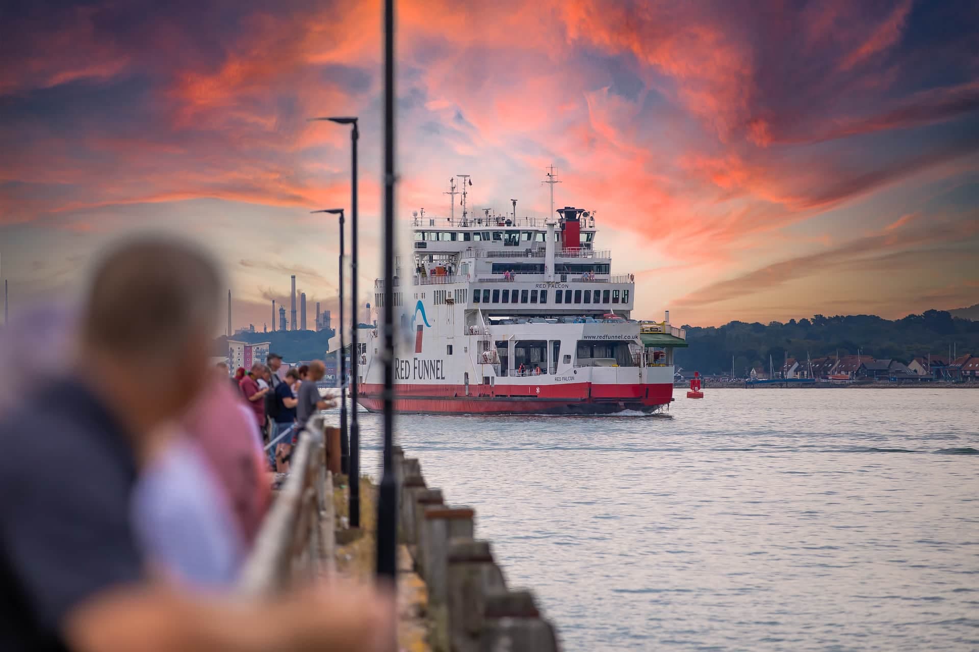 Red Funnel Ferries: Tickets, Offers, Routes | Ferryscanner