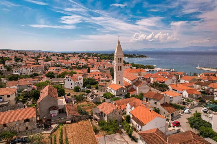 Kapetan Luka - Krilo: Rute, cijene karata i polasci | Ferryscanner