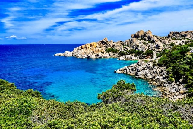 Porti della Sardegna: come arrivare in traghetto sull'isola | Ferryscanner